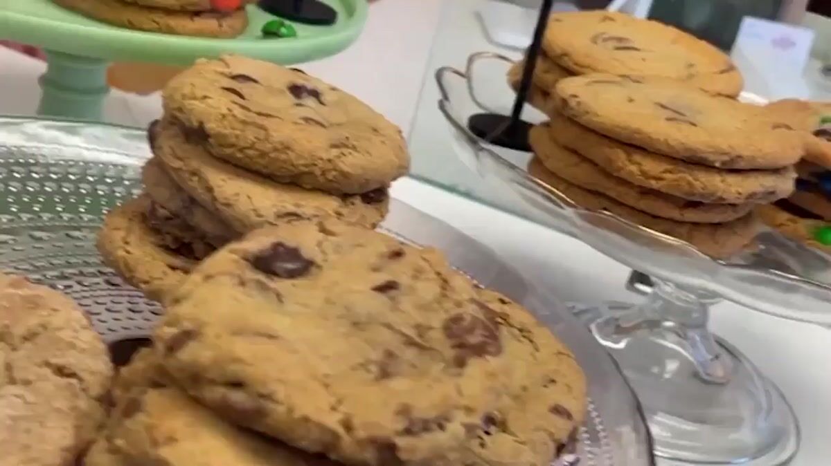 Custom Cakes & Treats for special days and everyday | Sweet Lizzy P ...