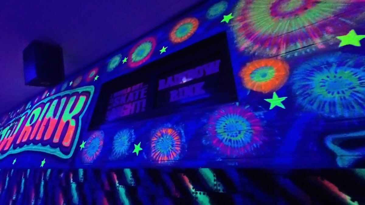 Rainbow Rink Roller Skating in North Tonawanda, NY | Rainbow Rink
