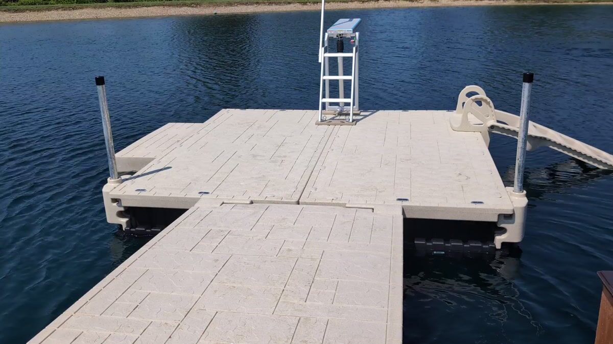 Premium Floating & Custom Docks | AquaLife Dock Shop Portage Lakes OH ...
