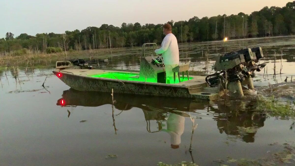 Navigational Stern Light | Lighting Solutions for Boats & Kayaks | Max ...